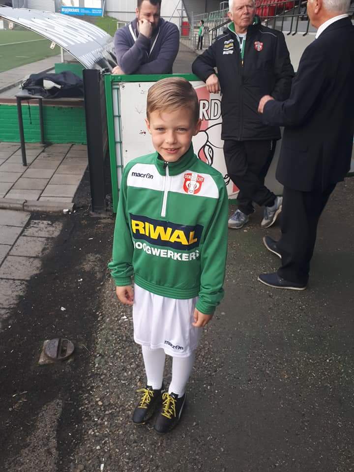 “Ik was Mascotte bij FC Dordrecht” | VV Groote Lindt