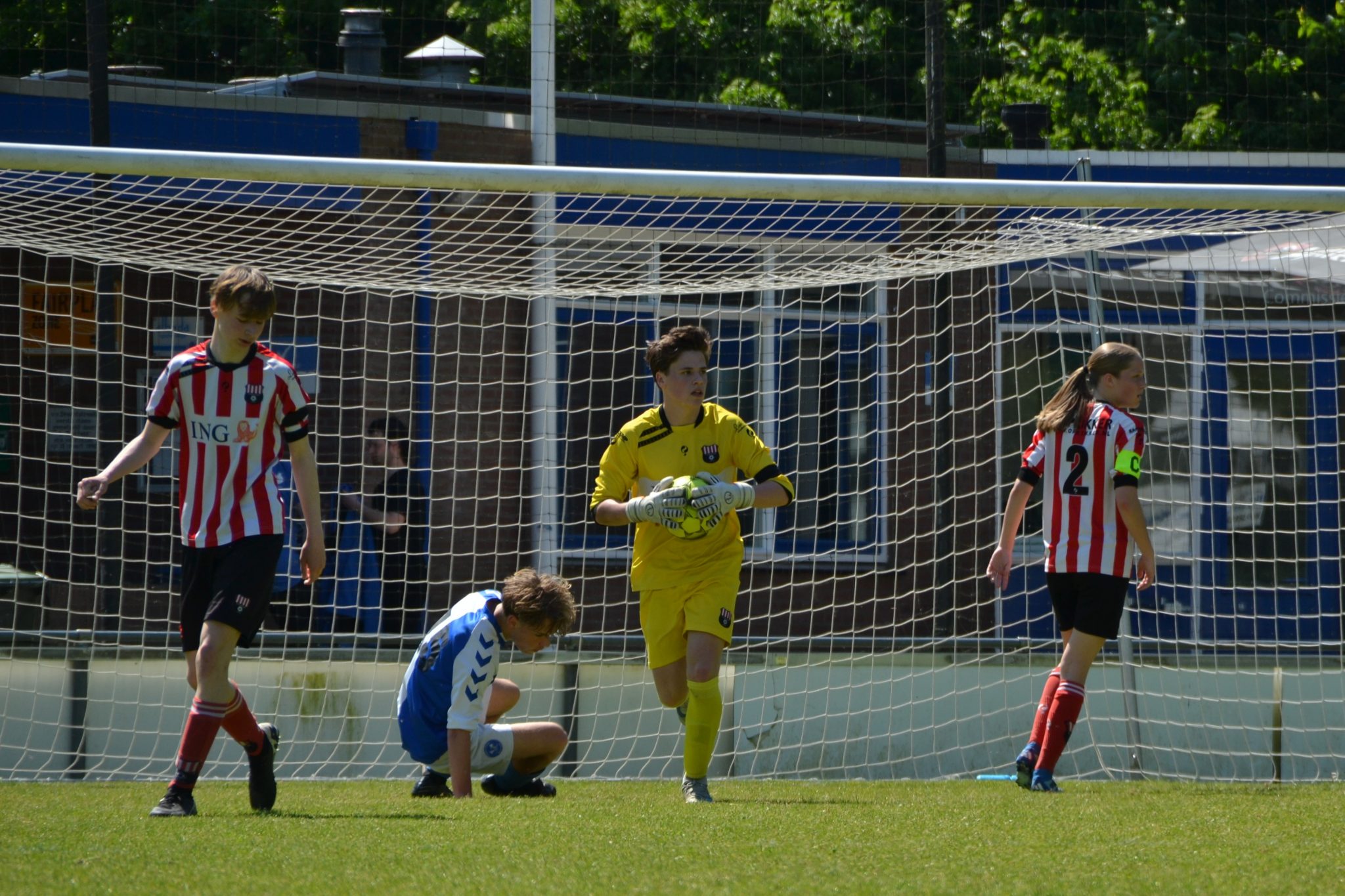 De JO17-1 verliest ruim bij Drechtstreek | VV Groote Lindt